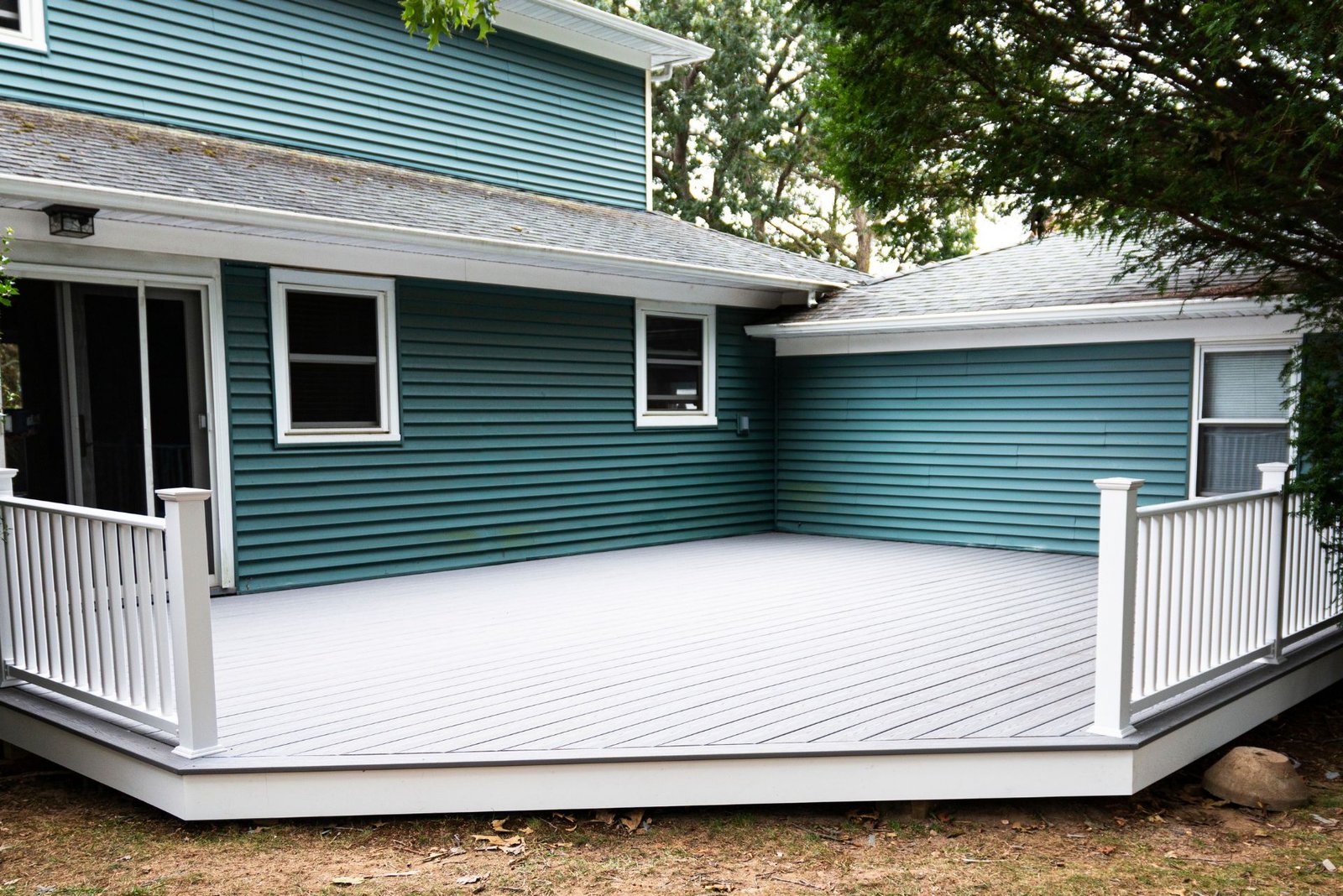 How To Paint Decking In Australia: A Complete Step-By-Step Guide For A ...